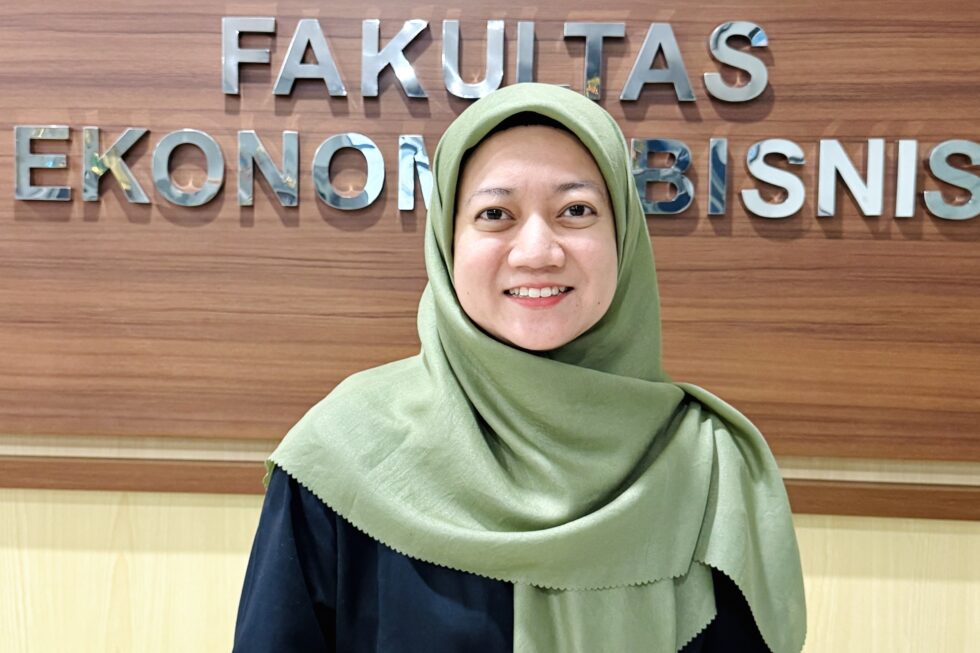 Profil Dosen Ditha Riyansa - Universitas Al Azhar Indonesia